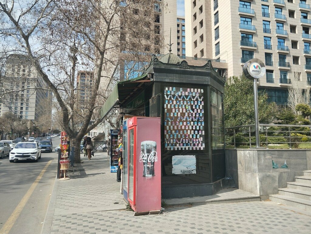 Gazete bayi Köşk, Bakü, foto