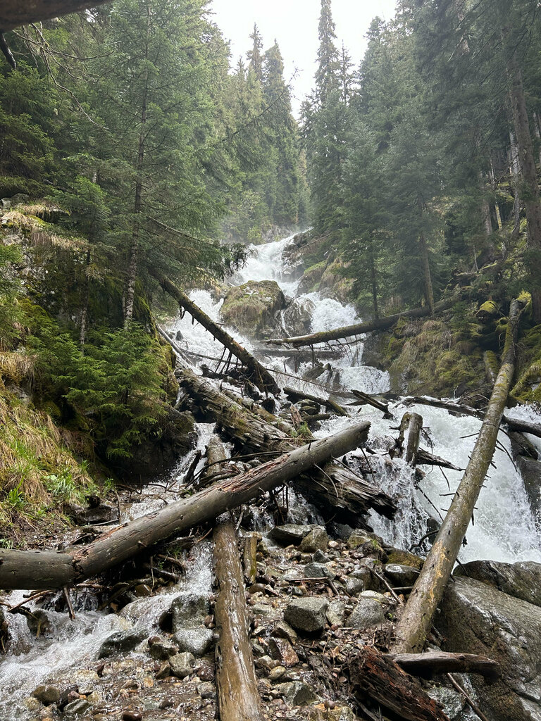 Şelale Водопад Чигордали, Karaçay‑Çerkez Cumhuriyeti, foto
