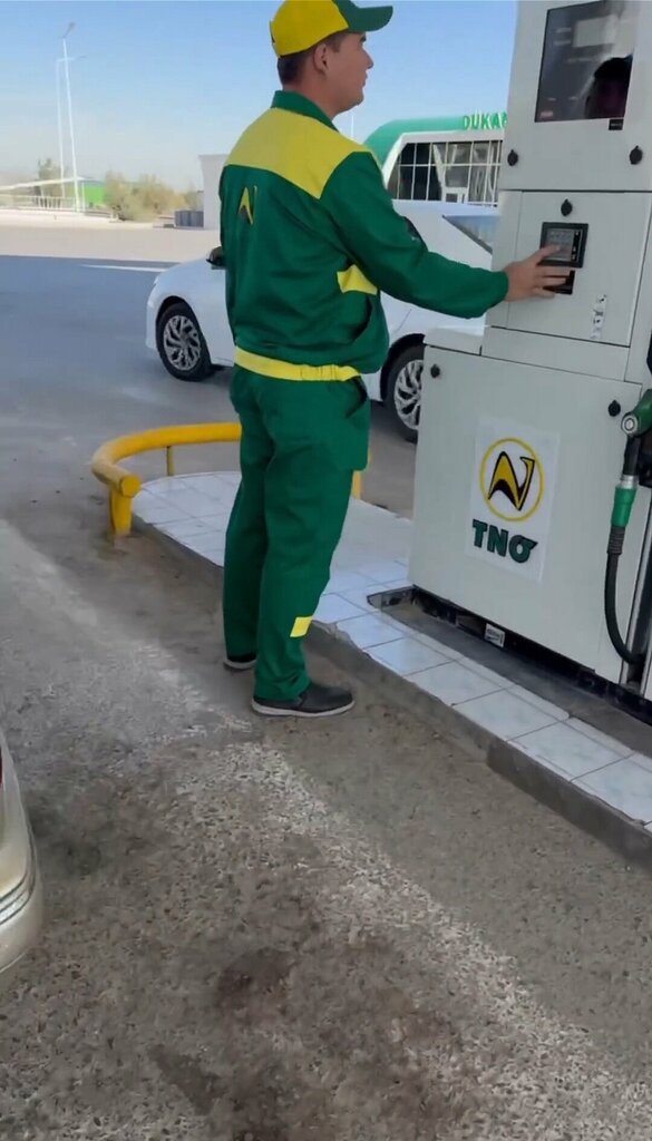 Benzin istasyonu Gas station, Aşkabat, foto