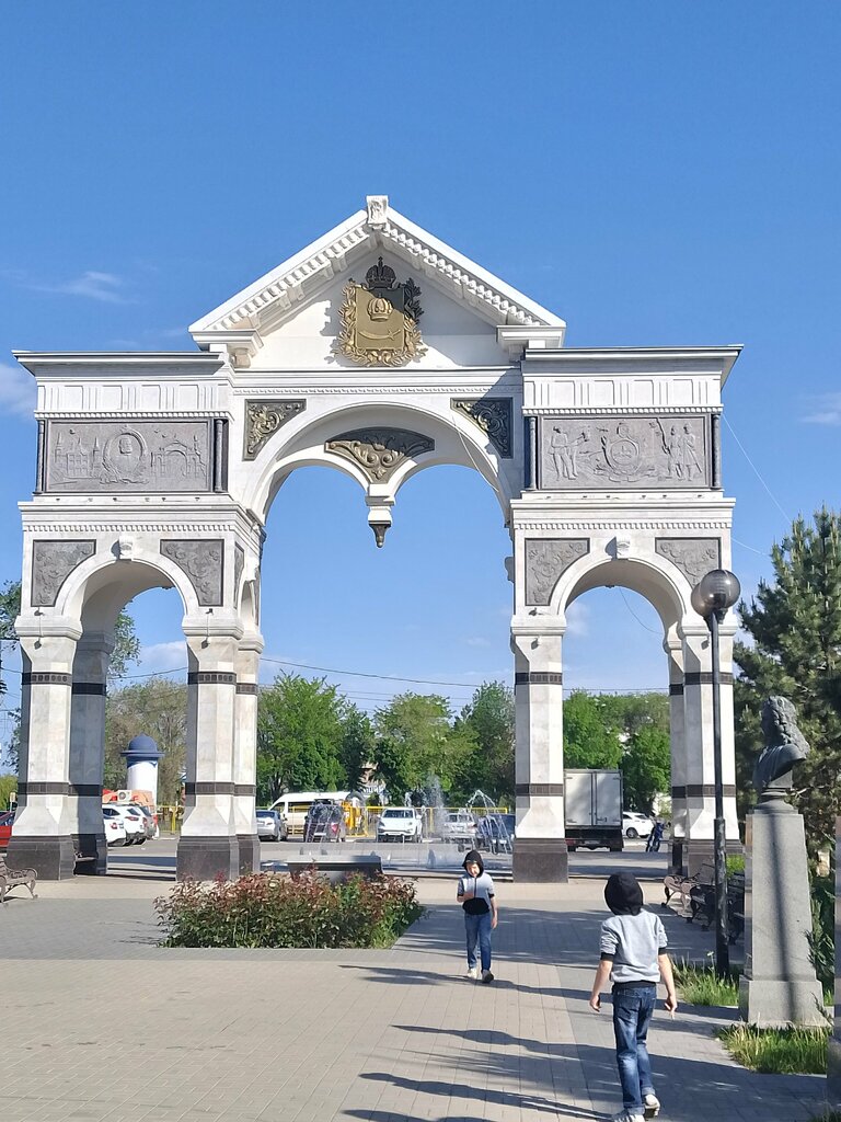 Kültür ve eğlence parkları Peter the Great Park, Astrahan, foto