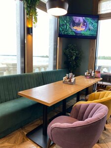 Zakat (Nizhne-Volzhskaya Embankment No:1/3), kafe  Nijni Novgorod'dan