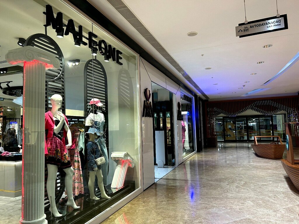 Giyim mağazası Maleone, Bakü, foto