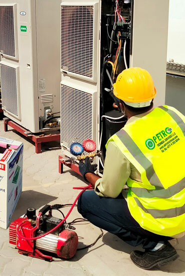 i̇nşaat makinaları ve ekipmanları Petrotech Technical Service, Dubai, foto