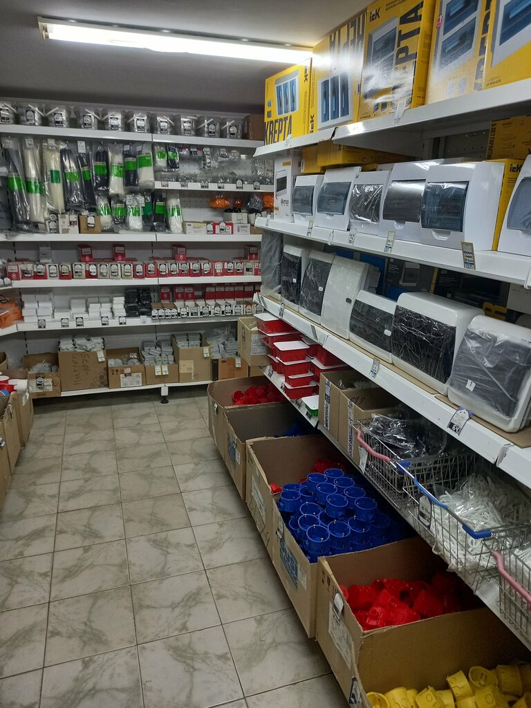 Elektrik ve elektrikli ürün mağazası Электроматериалы, Slaviansk‑na‑Kubani, foto