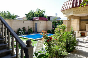 Golden Resort (Sari Tagh 14th Street No:14, Yerevan), otel  Erivan'dan
