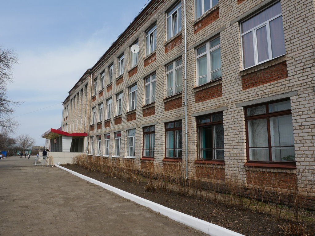 Ortaokul Tsivilskaya Srednyaya Obshcheobrazovatelnaya Shkola № 2, Civilsk, foto