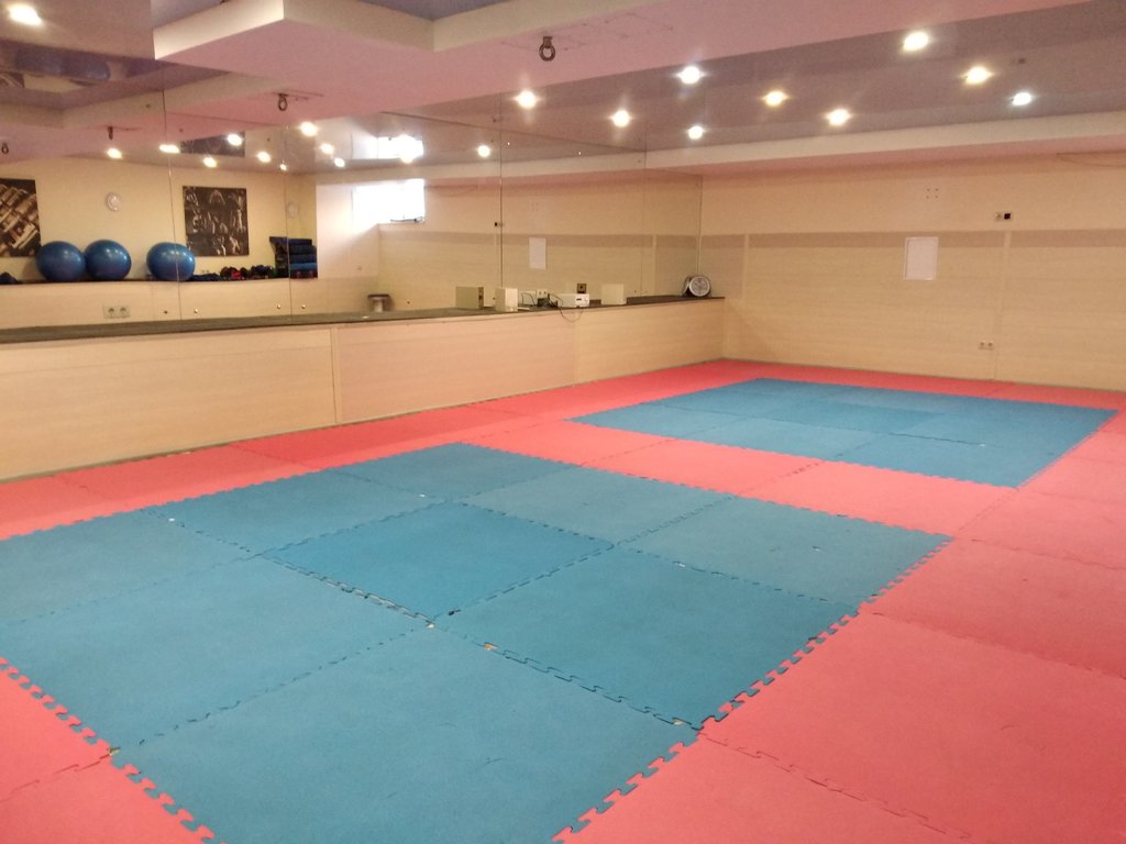 Dans okulları Shkola tancev Je T'Aime, Tiumen, foto