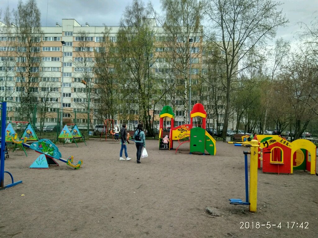 Oyun alanı Playground, Saint‑Petersburg, foto