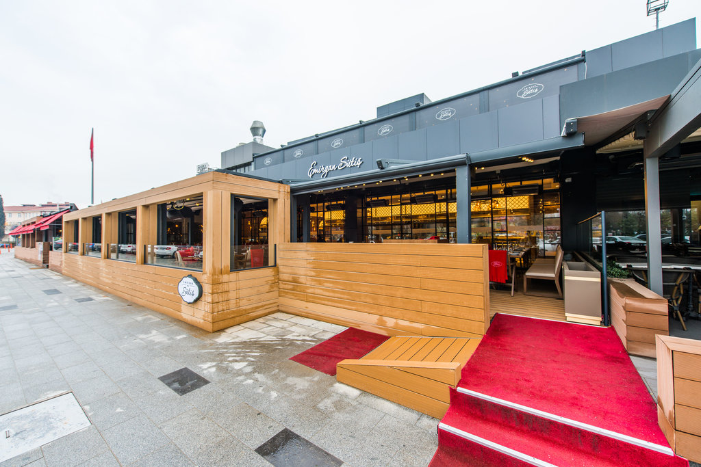 Restoran Emirgan Sütiş, İstanbul, foto