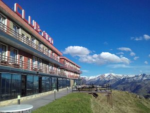 Club 2100 Burdjanadze House (kray Mtskheta-Mtianeti, Kazbegi Municipality, poselok Gudauri), otel
