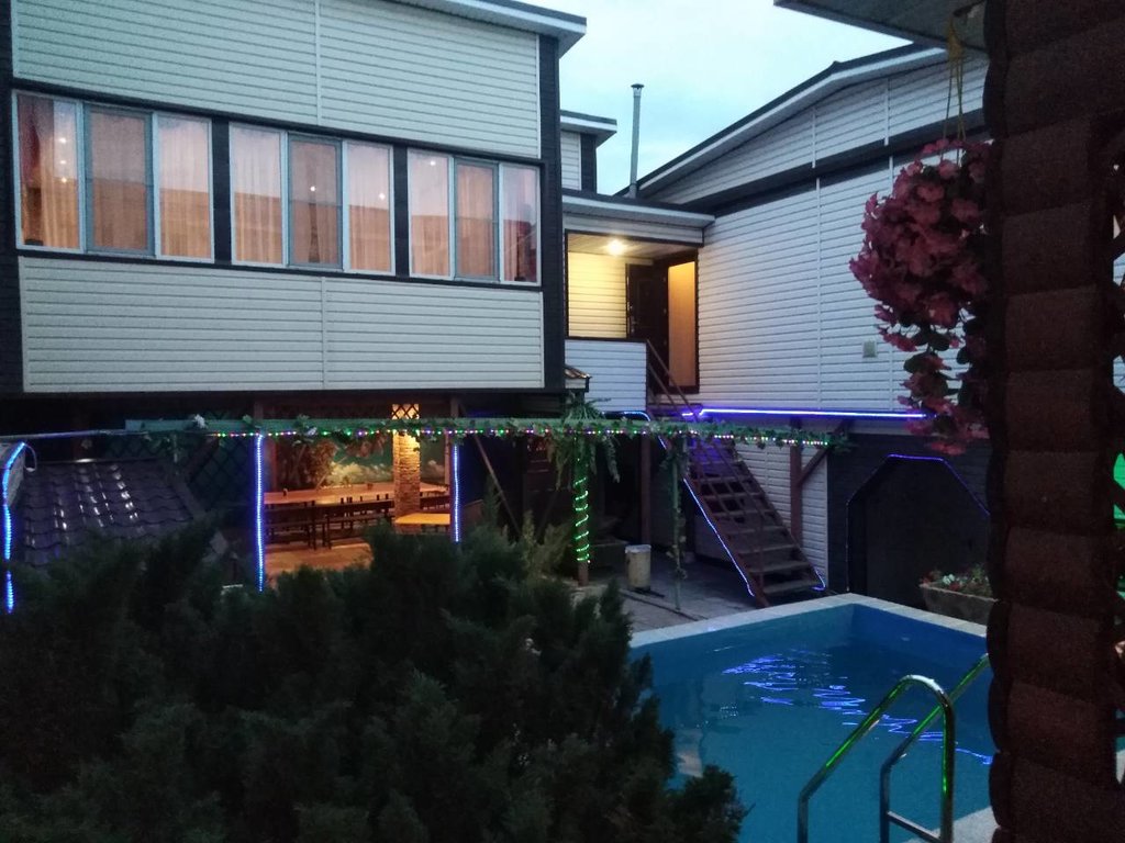 Emlak ofisi Kottedzh Na Metrostroyevskoy, Volgograd, foto