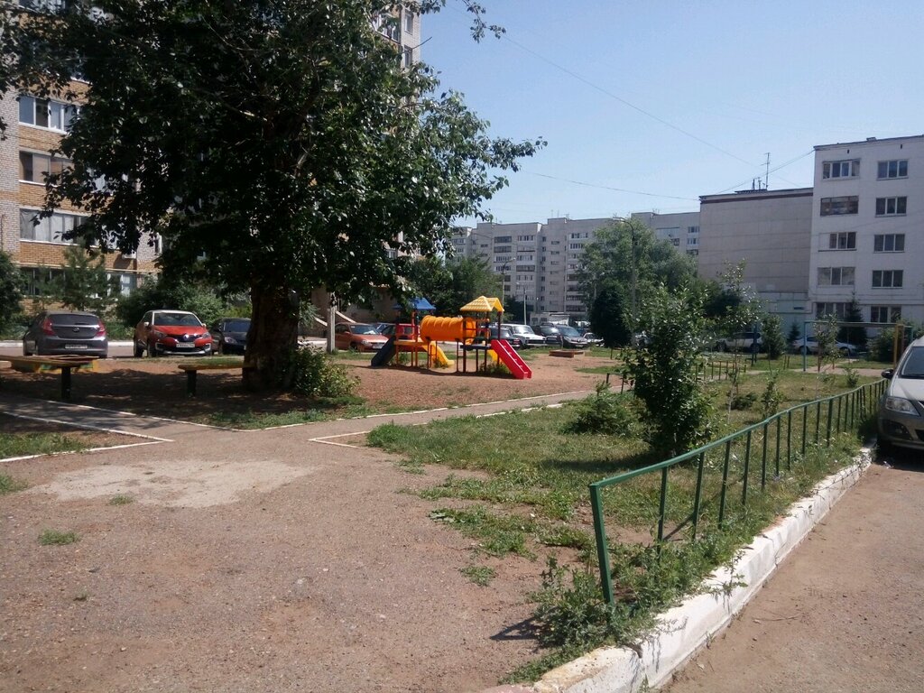 Oyun alanı Детская площадка, Ufa, foto