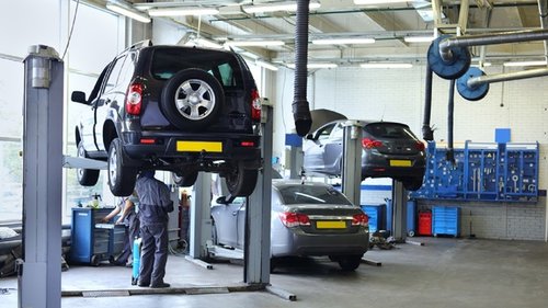 Otomobil servisi T & K Motors, Ayr, foto