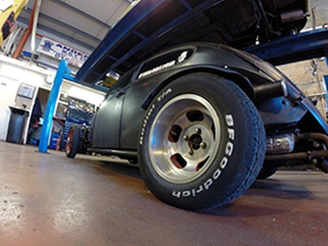 Otomobil servisi Anderton Mot Centre, İngiltere, foto