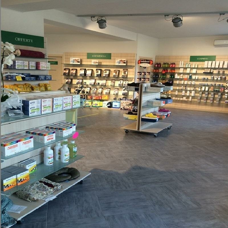i̇laç firmaları Farmacia Spineto, Piyemonte, foto