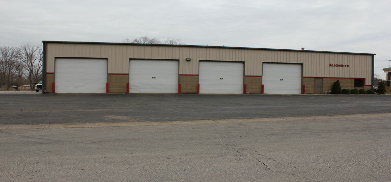 Otomobil servisi Alignrite, Inc, Clarksville, foto