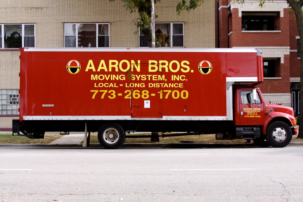 Kamyon ve ağır vasıta satış ve servis firmaları South Shore Self Storage, Inc, Chicago, foto