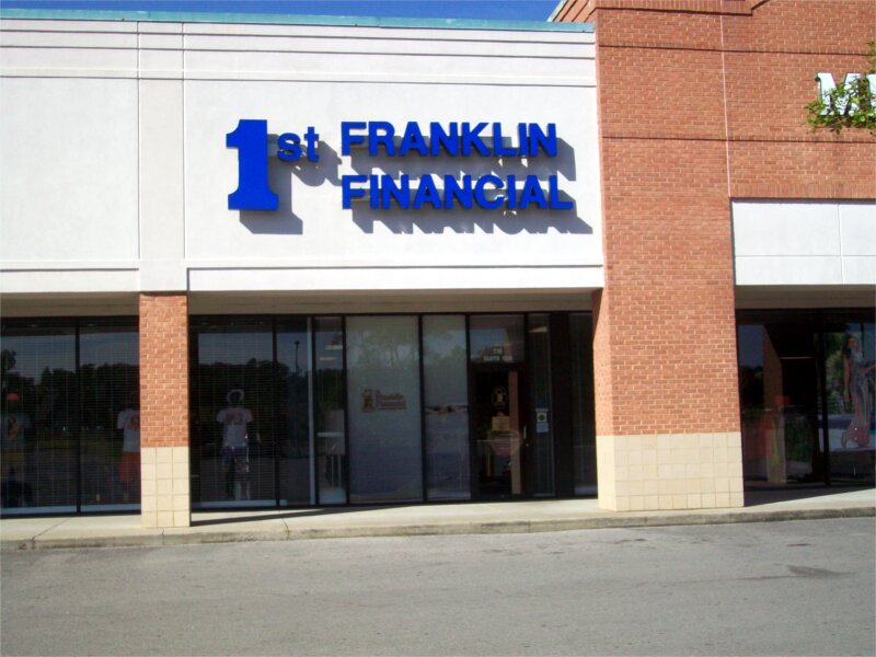 Kredi komisyoncuları 1st Franklin Financial, Alabama Eyaleti, foto