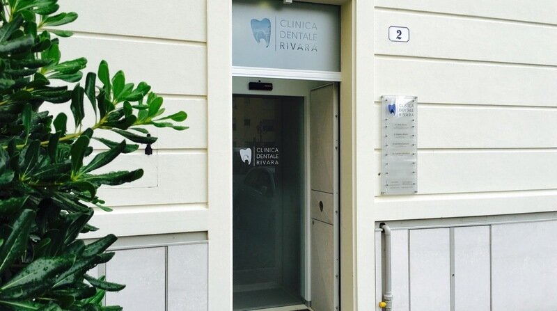 Özel ağız ve diş sağlığı klinikleri ve muayenehaneleri Clinica Dentale Rivara Dr. Mario, Lombardiya, foto