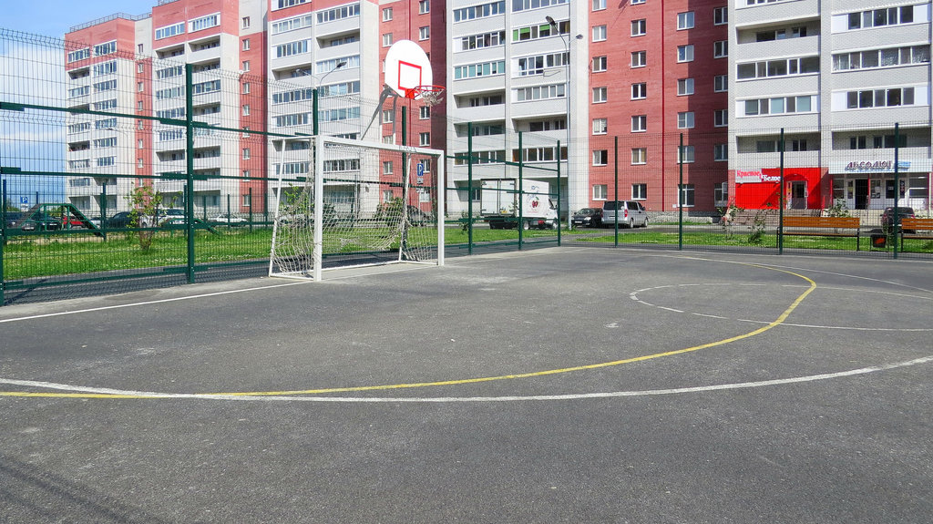 Spor alanı Sports ground, Tiumen, foto