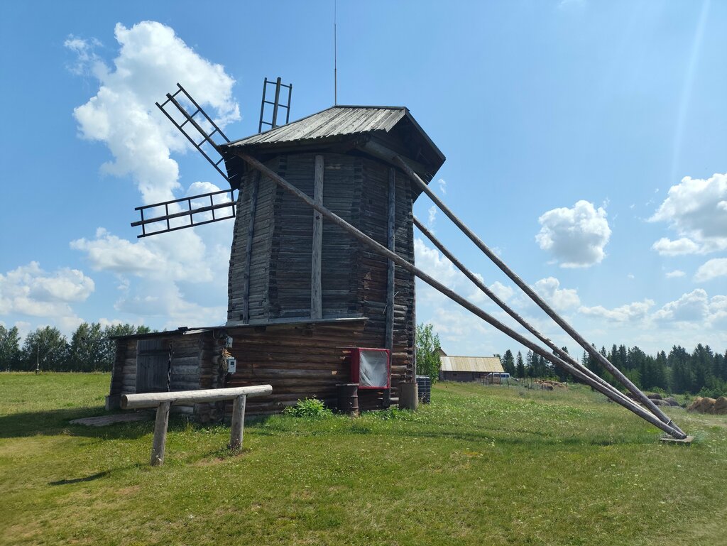 Turistik yerler Ветряная мельница Тӧл Вуко, Udmurtiya, foto