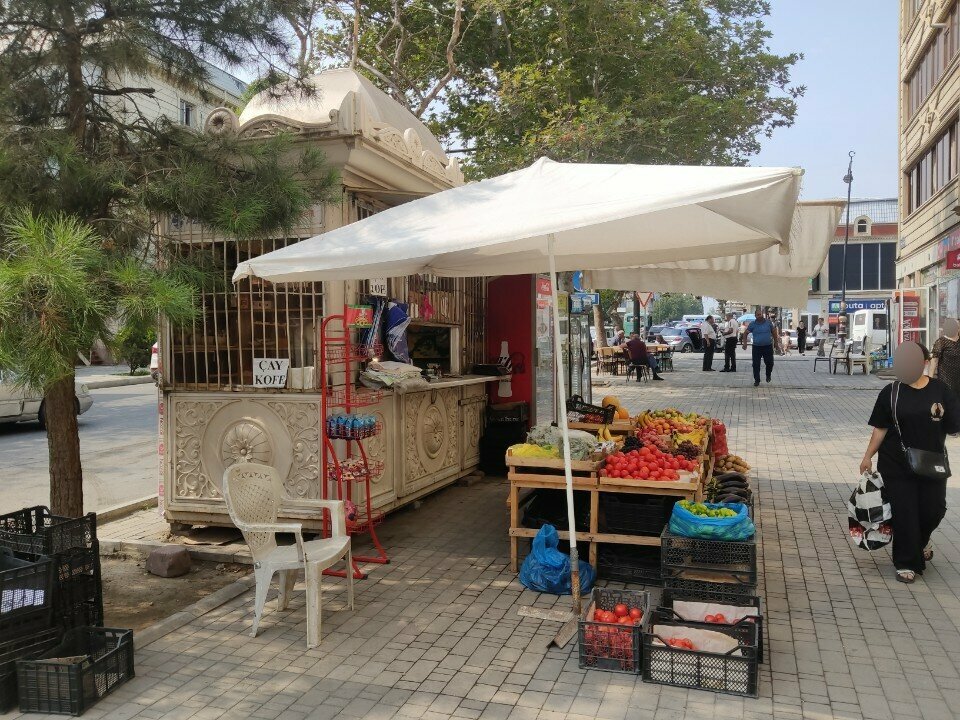 Market Köşk, Gence, foto