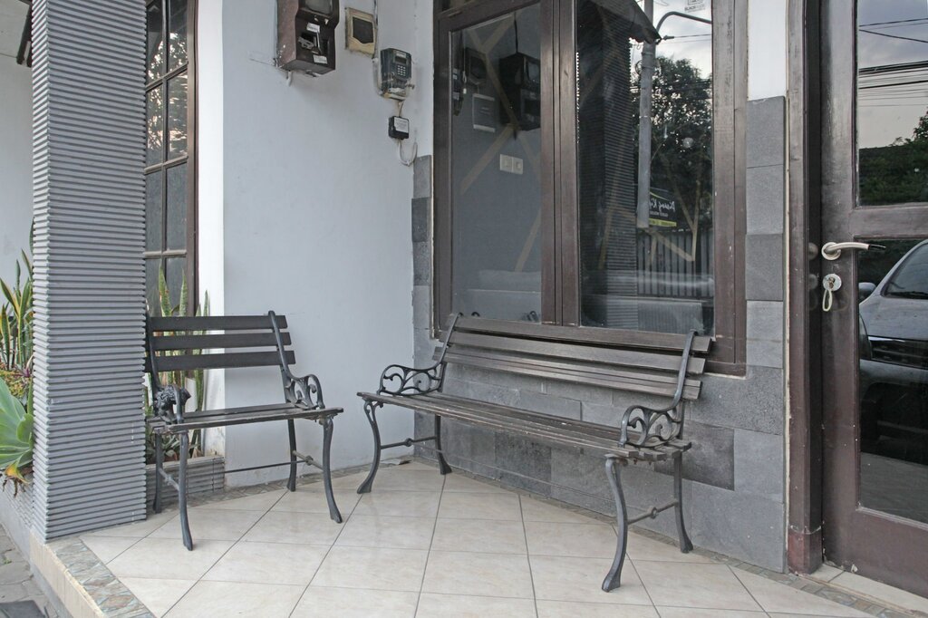 Otel Reddoorz At Soekarno Hatta 2, Malang, foto