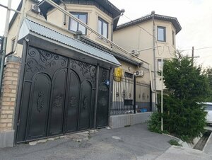 Uyut House Osh (Aliev Street No:49), pansiyonlar, hosteller  Osh'tan