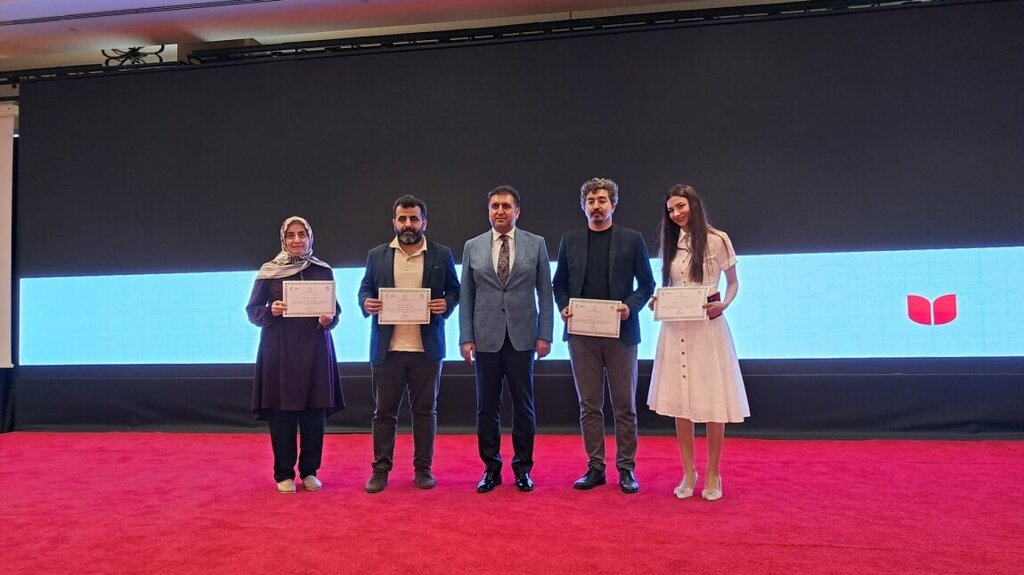 Ortaokul İnönü Ortaokulu, İstanbul, foto