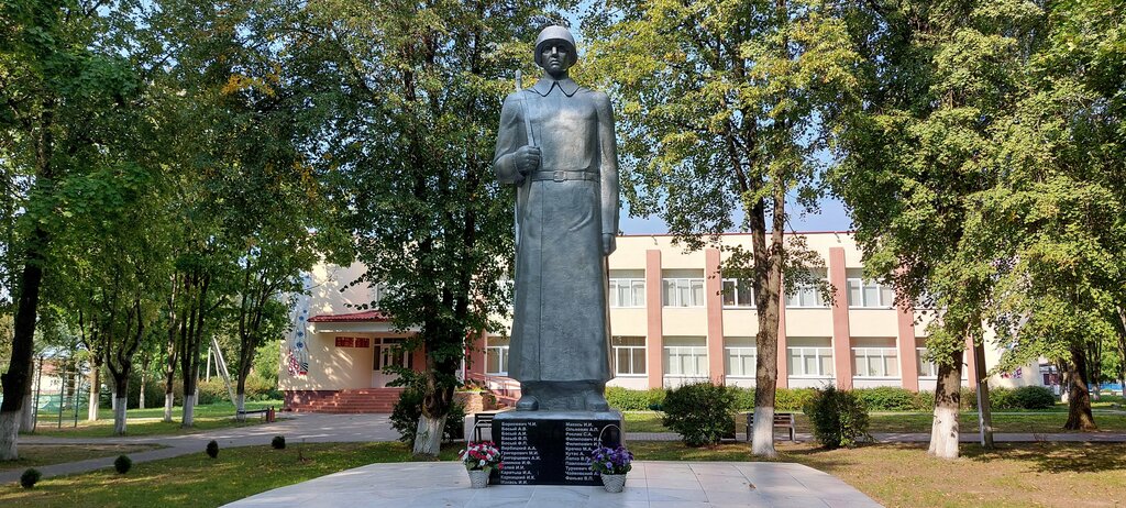 Anıt, heykel Землякам, Minskaya oblastı, foto