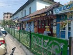 Tokyo (Jusupbek Bakiev Street No:25), pizzacılar  Celalabat'tan