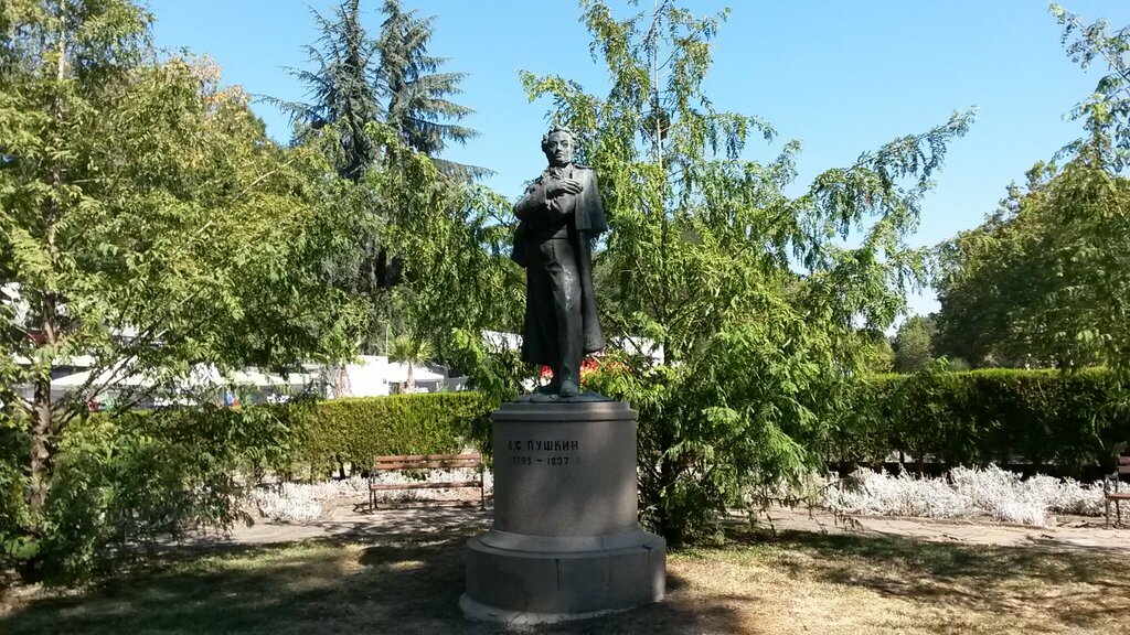 Park, sokak heykeli Памятник А.С. Пушкину, Burgaz, foto