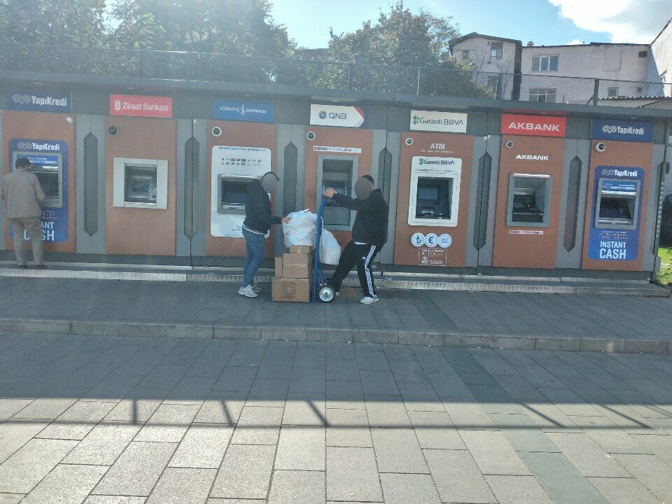 ATM'ler Yapı Kredi, İstanbul, foto