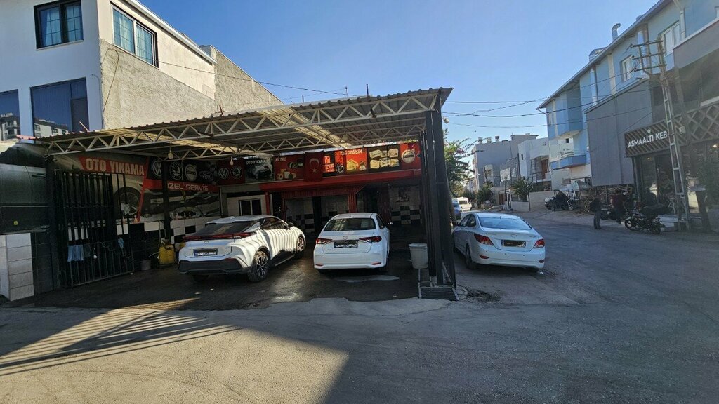 Oto yıkama Why Not Car Wash, Adana, foto