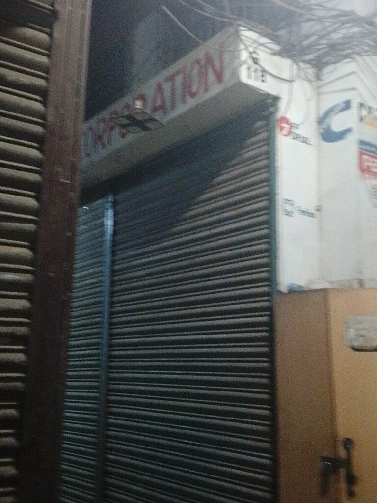 Otomobil satış galerileri Mask Autos, Karaçi, foto