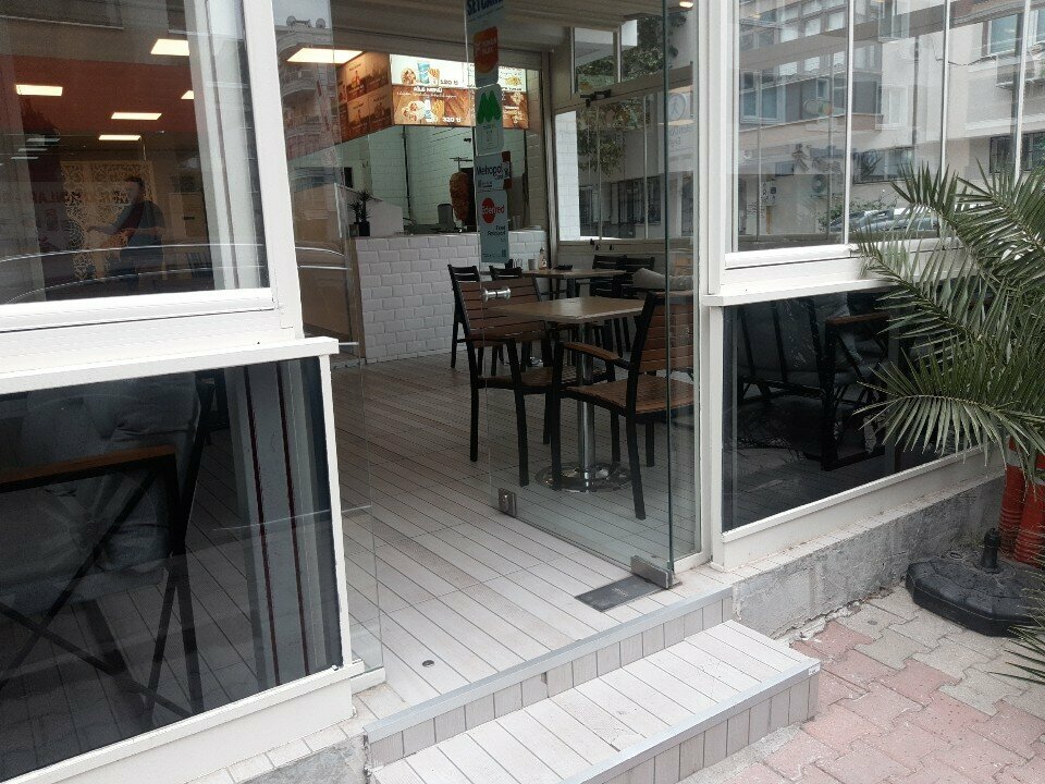 Fast food Lyon Food, İzmir, foto