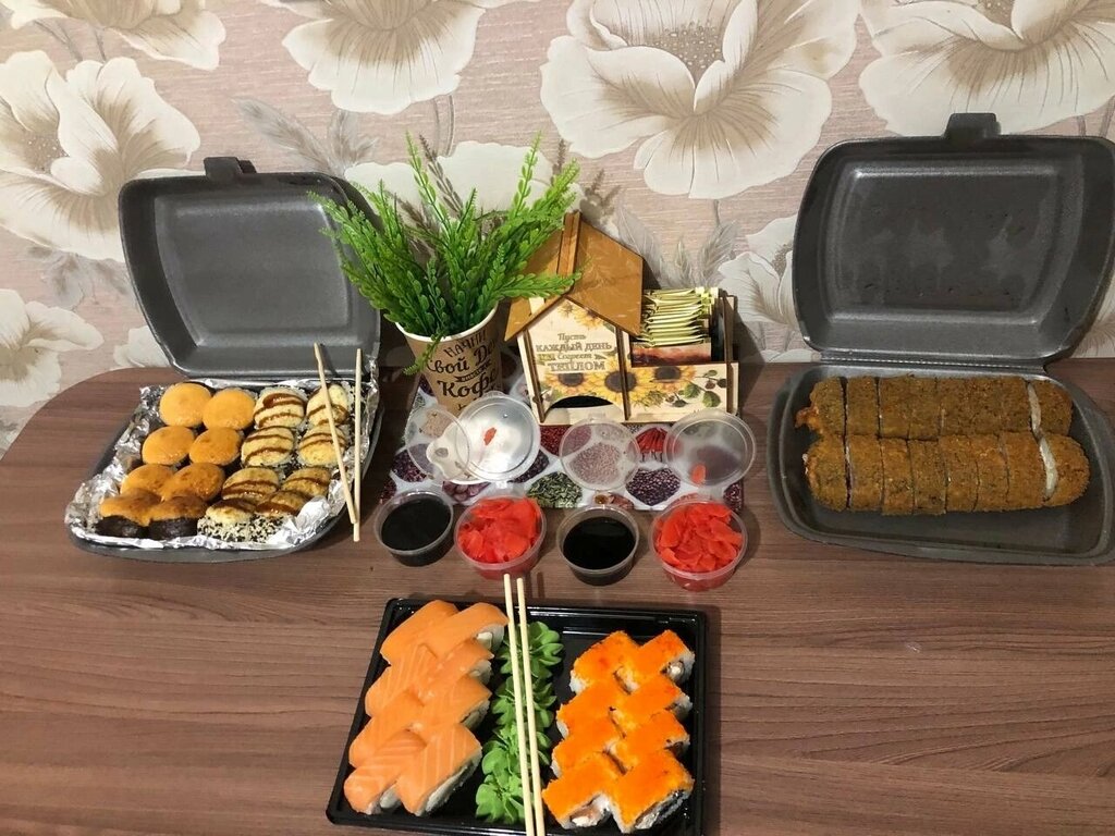 Suşi restoranı Роллы и точка, Belgorodskaya oblastı, foto