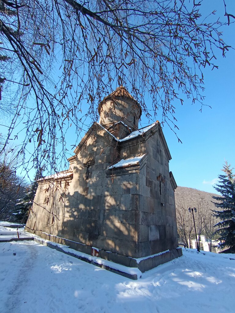 Ermeni apostolik kilisesi Церковь Св.Арутюна, Tsahkadzor, foto