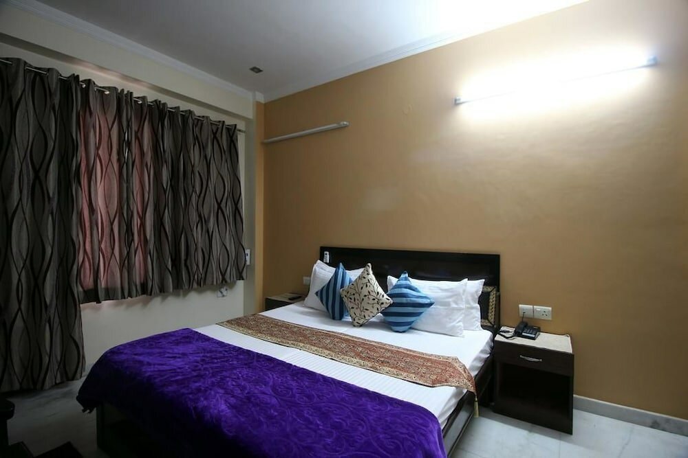 Otel Divine Residency by Royal Collection, , foto