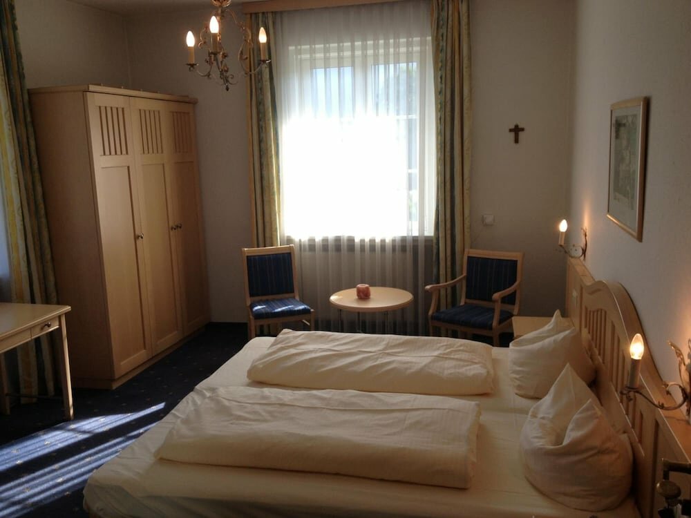 Otel Hotel Roter Hahn Bed & Breakfast, Garmisch‑Partenkirchen, foto