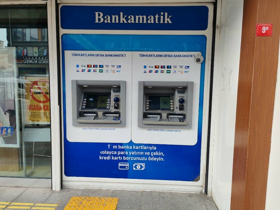 ATM'ler Türkiye İş Bankası ATM, İstanbul, foto