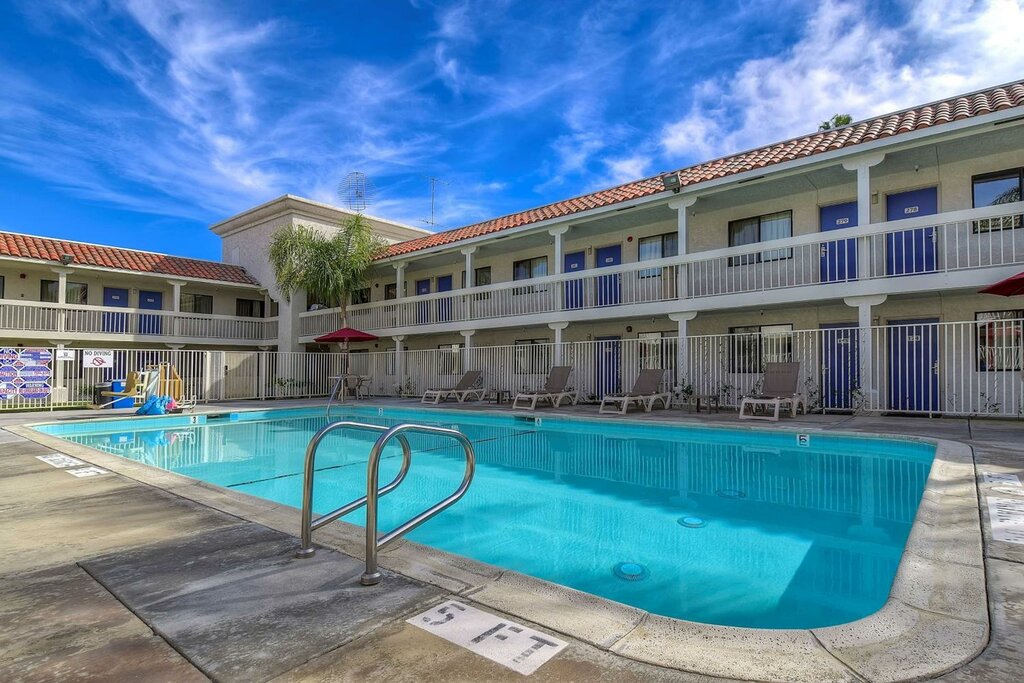 Otel Motel 6 Carlsbad, Carlsbad, foto