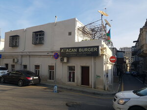 Atacan Burger (Suleyman Tagizadе Street No:41), fast food  Bakü'den