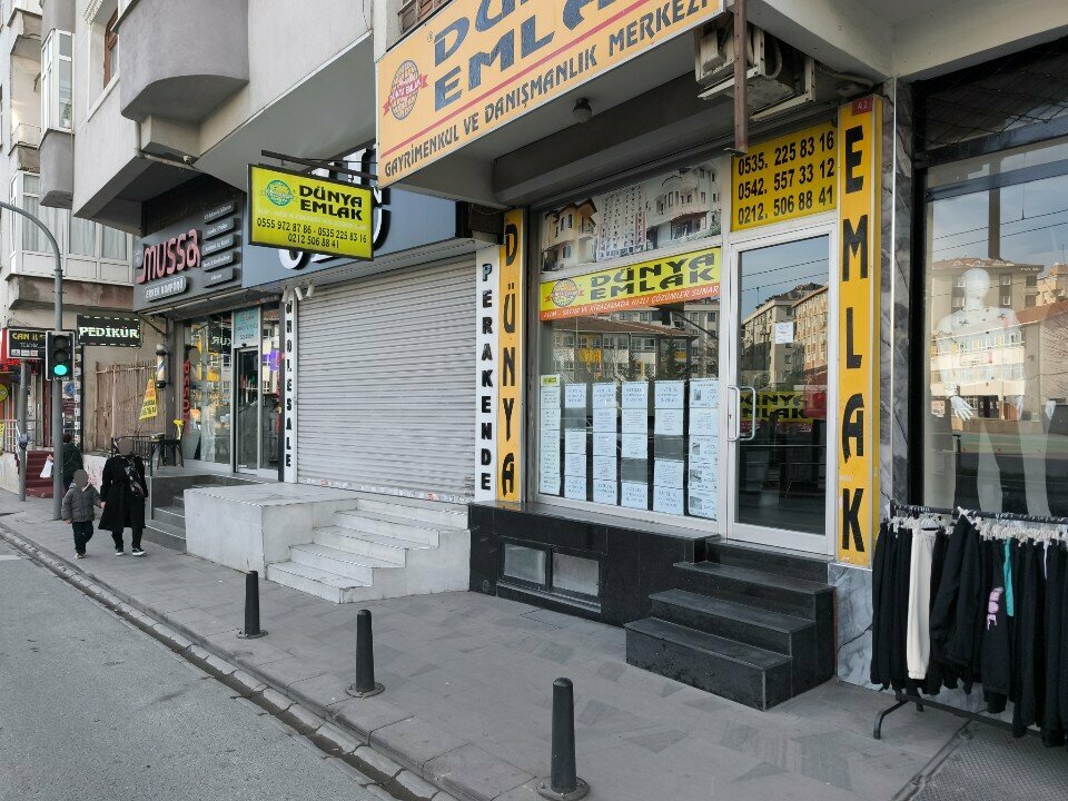 Emlak ofisi Dünya Emlak, İstanbul, foto