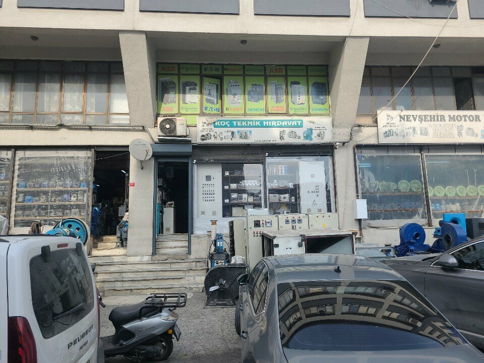 Conta ve keçe takma aletleri Koç Teknik Hırdavat, İstanbul, foto