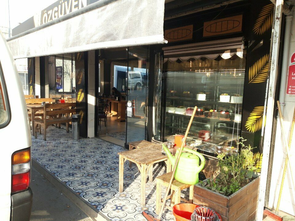 Ekmek fırını Özgüven Unlu Mamüller, İzmir, foto