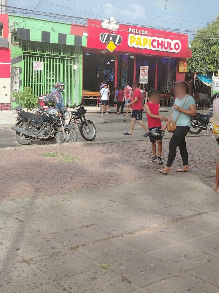 Restoran Pollos Papichulo, Santa‑Krus, foto