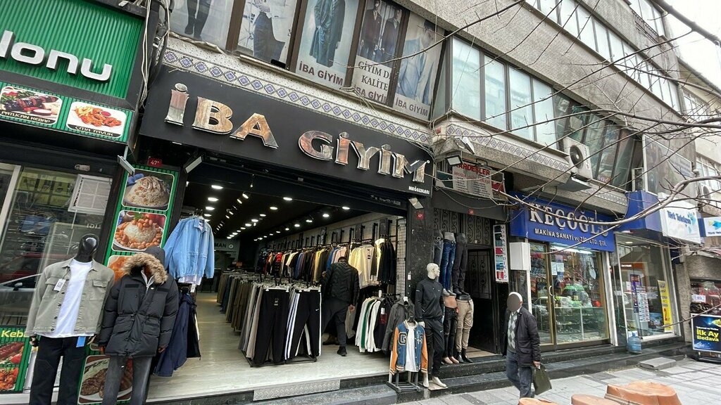Giyim mağazası İba Giyim, İstanbul, foto