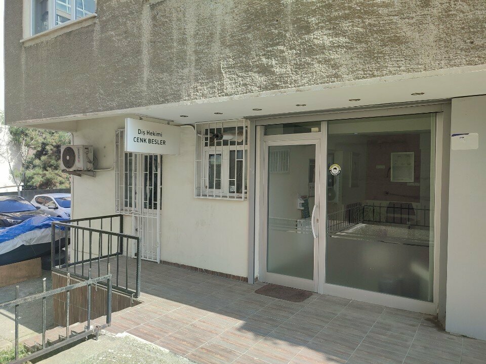 Özel ağız ve diş sağlığı klinikleri ve muayenehaneleri Diş Hekimi Cenk Besler, İstanbul, foto