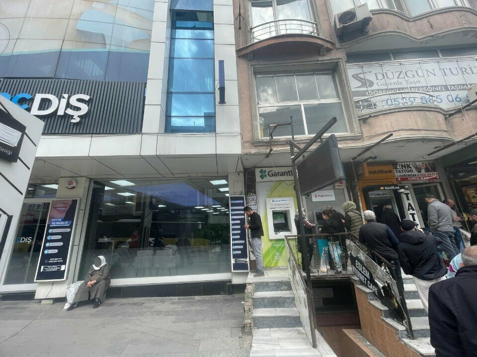 ATM'ler Garanti BBVA ATM, İstanbul, foto